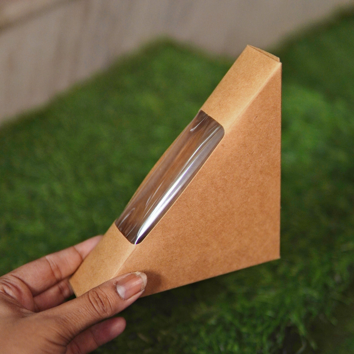 TRIANGLE SANDWICH WINDOW BOX – The Cake Case Company