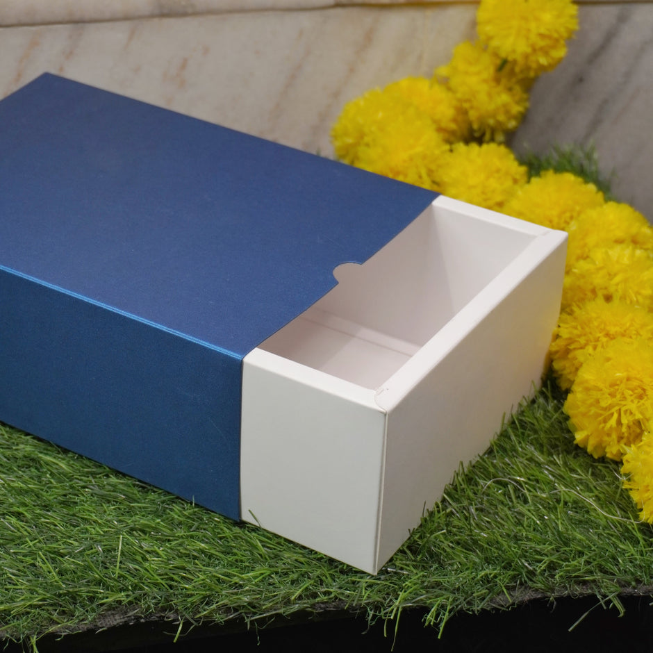 FESTIVE SLIDE BOXES – The Cake Case Company
